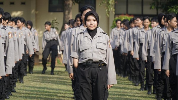 Dibully saat Kecil Kini Jadi Calon Polwan - Time Sulsel